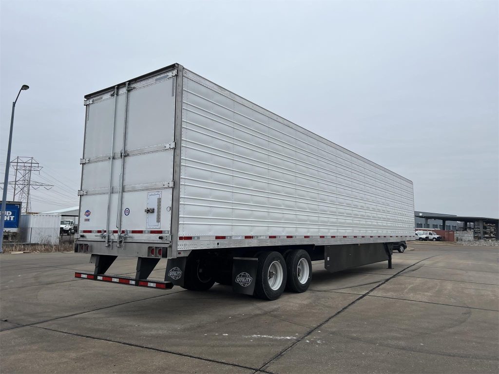 2024 UTILITY 3000R REEFER WITH FLAT FLOORS - Craftsmen Utility Trailer
